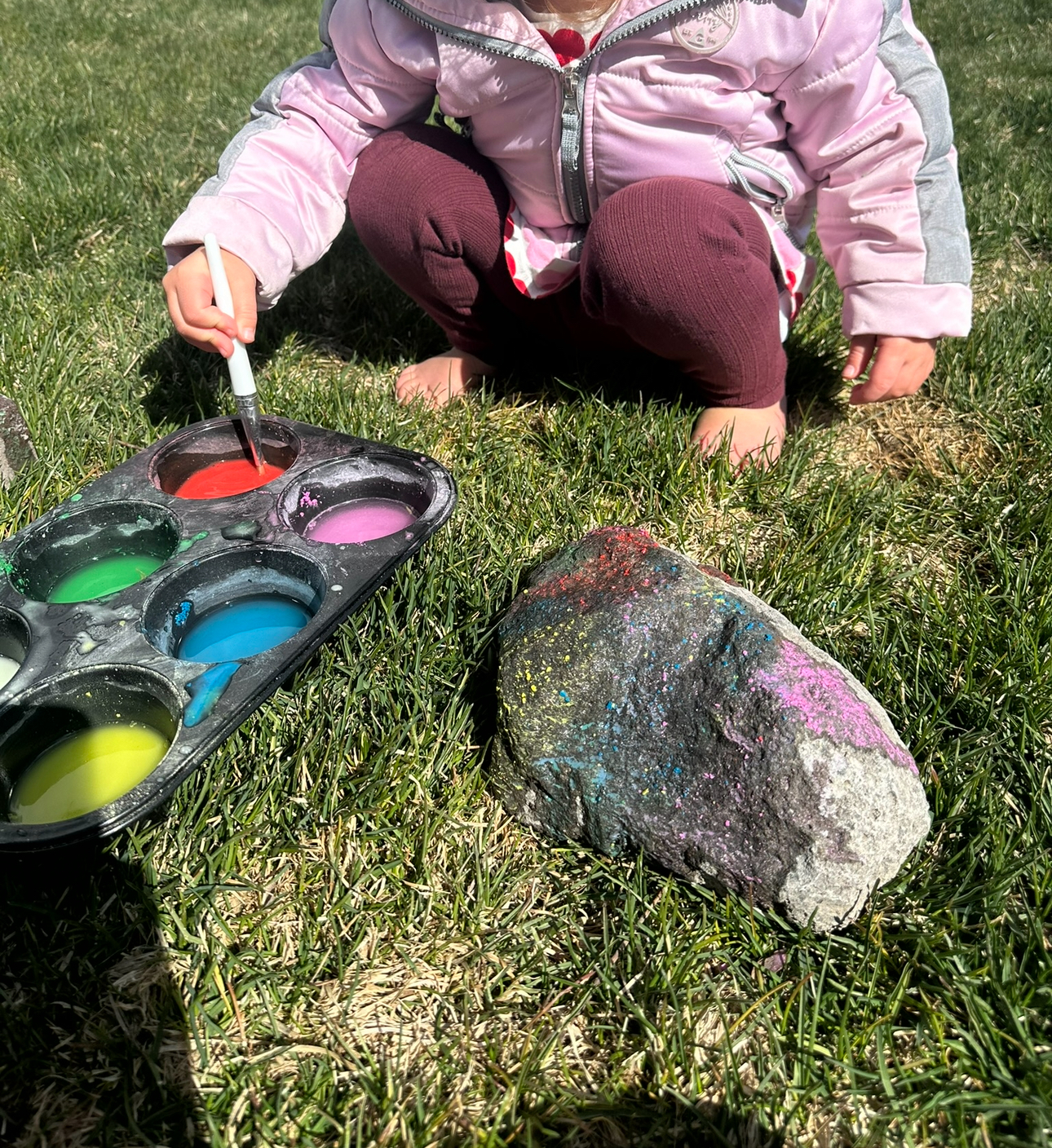 5 Low-Mess Toddler Activities That Are Perfect for Young Toddlers (and ...